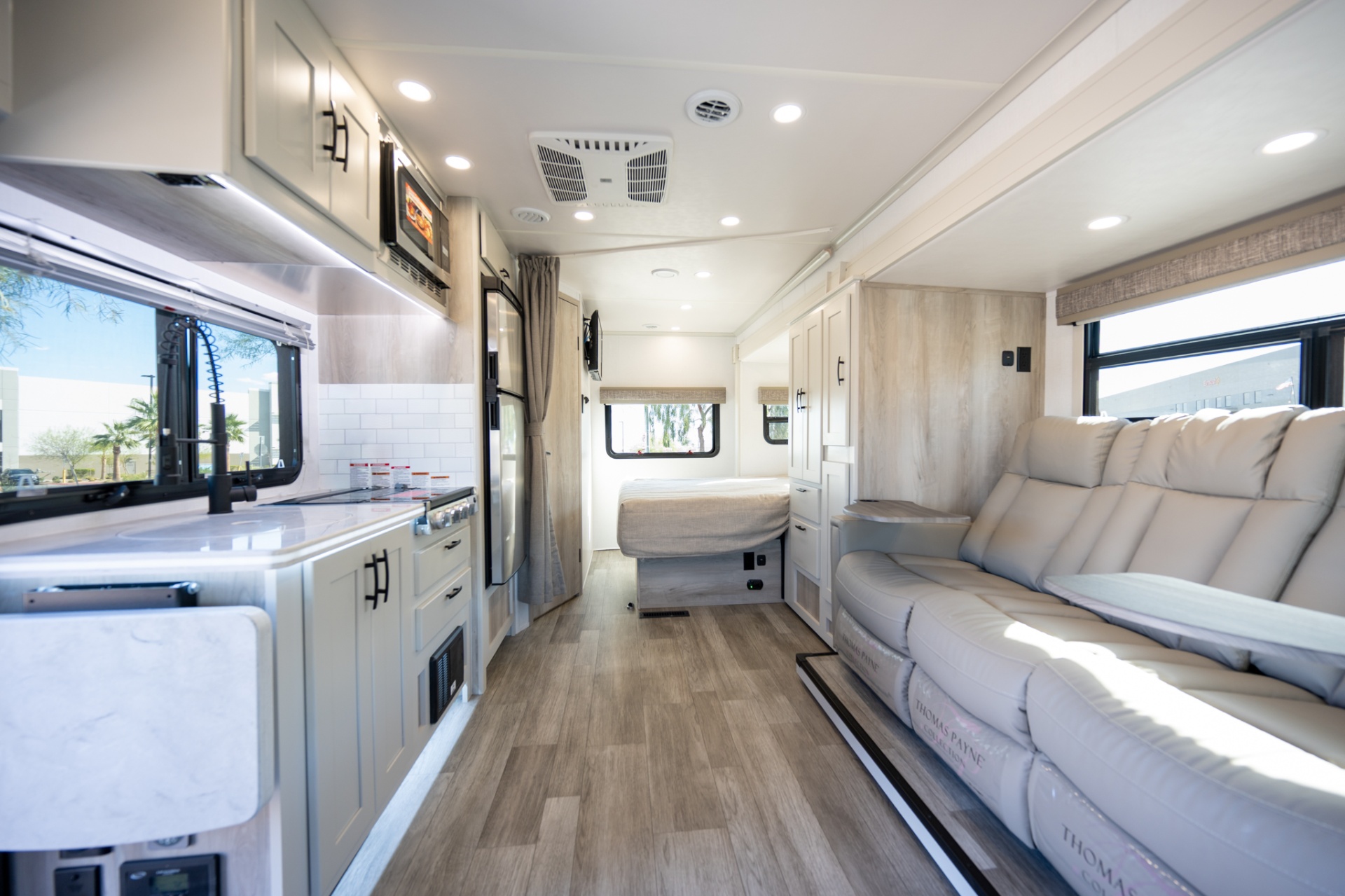 Dynamax Isata 3 24FW For Sale | Mercedes Sprinter Motorhome Las Vegas
